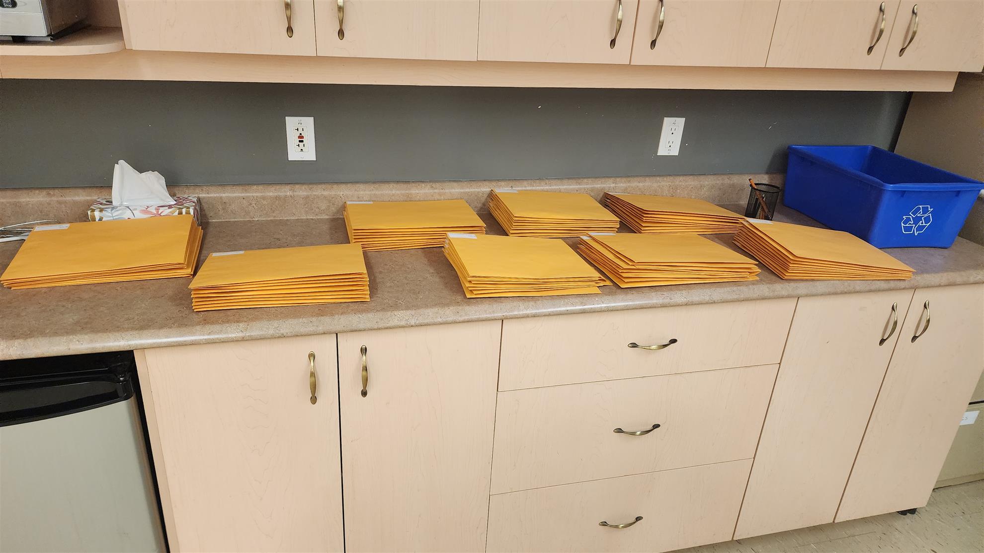 2023-09-15 Mums match delivery slips to routes | Rotary Club of West Ottawa