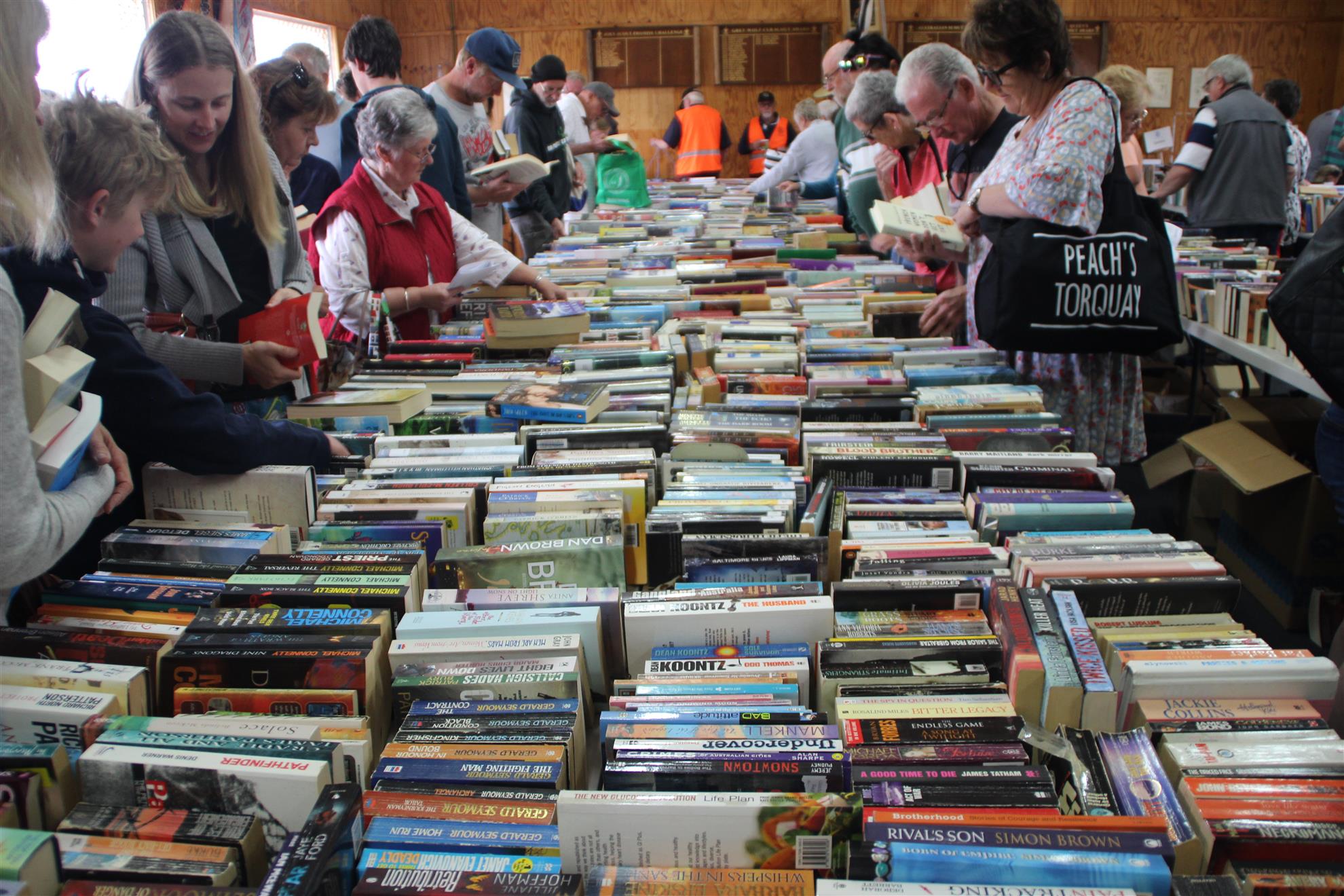 2017 BOOK FAIR Images | Rotary Club of Torquay