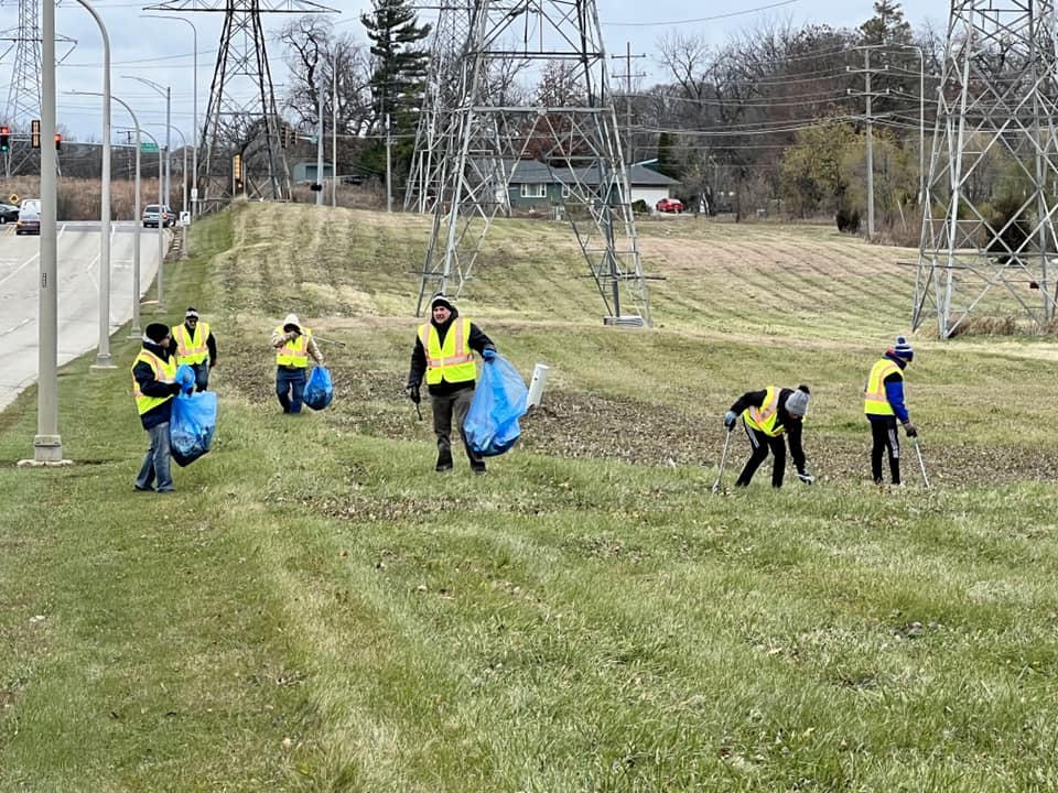 Highway Clean-Up! Shales Parkway | Rotary Club of Elgin Breakfast