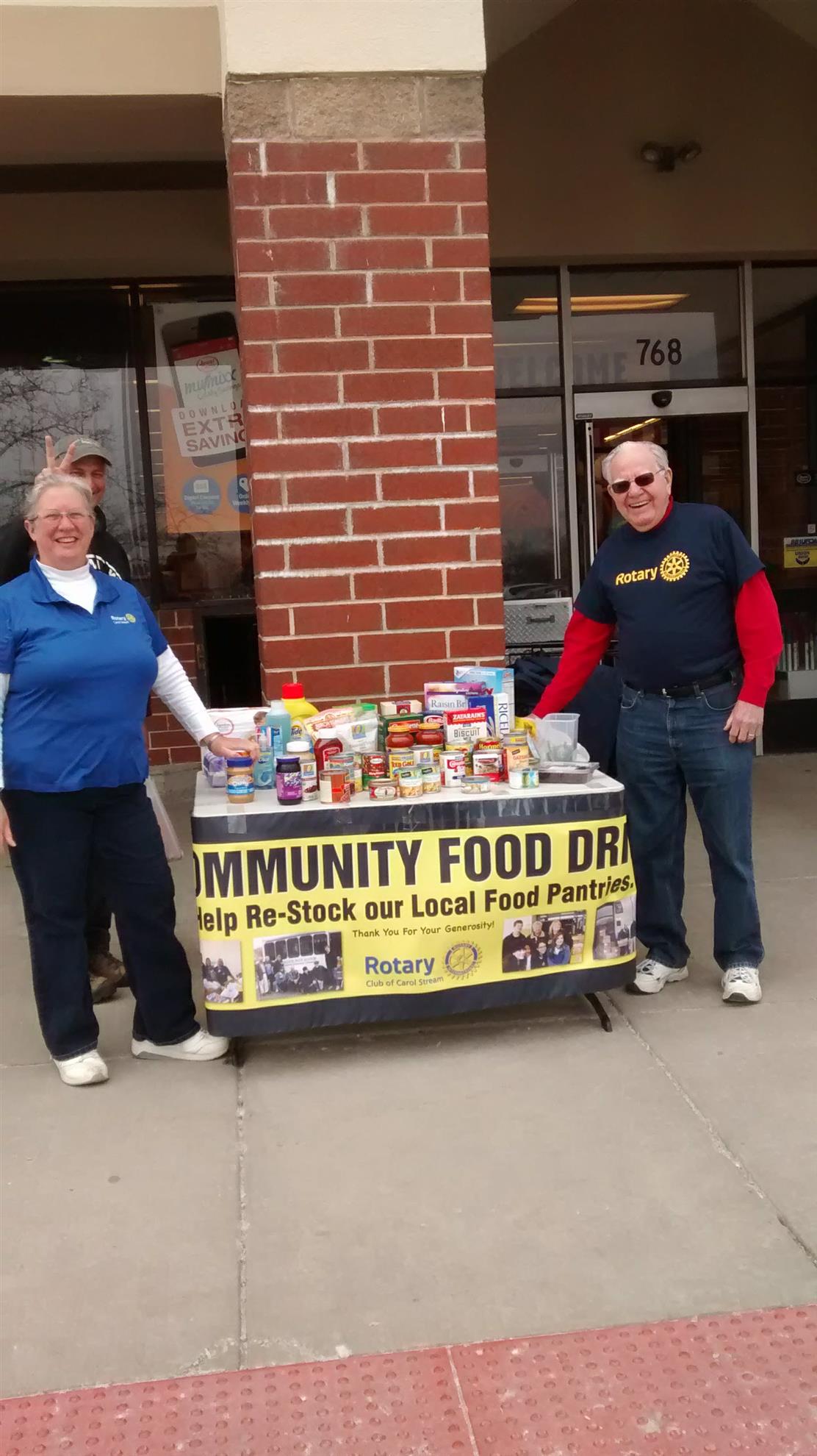 2018 Successful community food drive | Rotary Club of Carol Stream