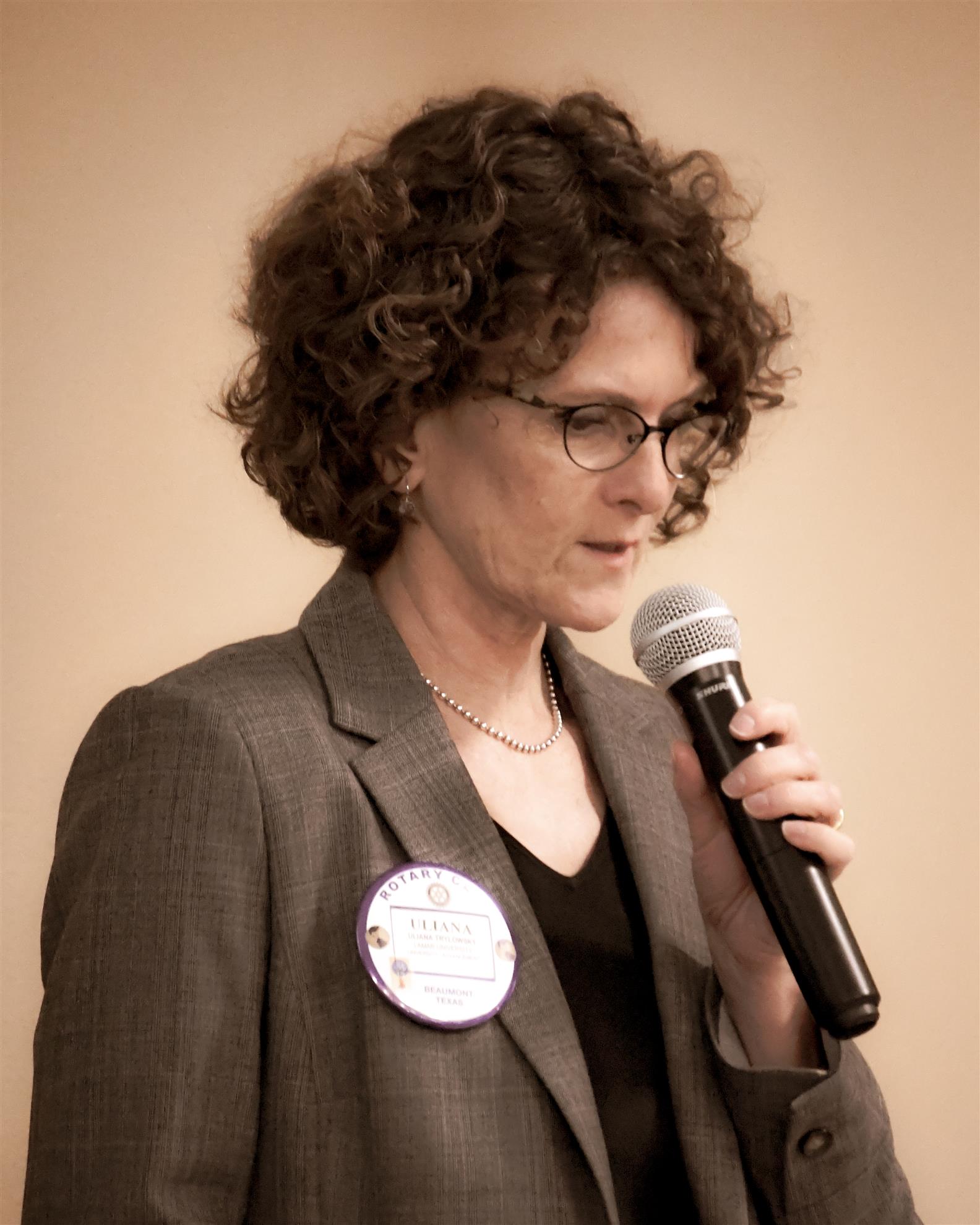 11-20-19 Dr. Michael Gillespie, Mental Health | Beaumont Rotary Club