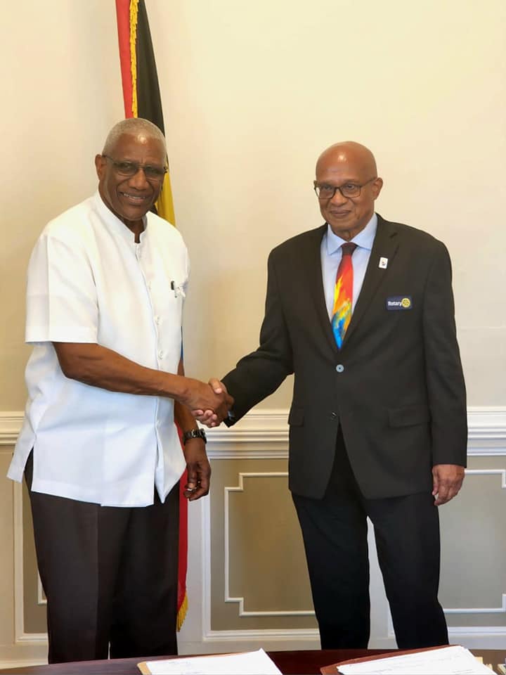 DG Brian Glasgow pays courtesy call on Governor General | Rotary Club ...