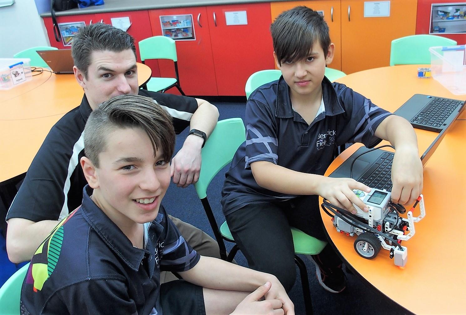 MEET ROBOTICS AT BERWICK FIELDS PRIMARY SCHOOL | Rotary Club of Berwick