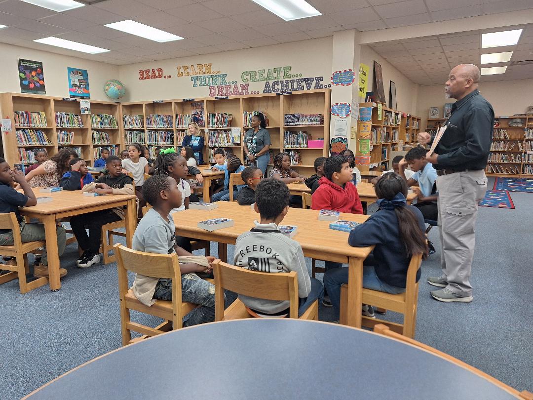 Rotary Club of Fort Worth International gives Dictionaries to 3rd ...