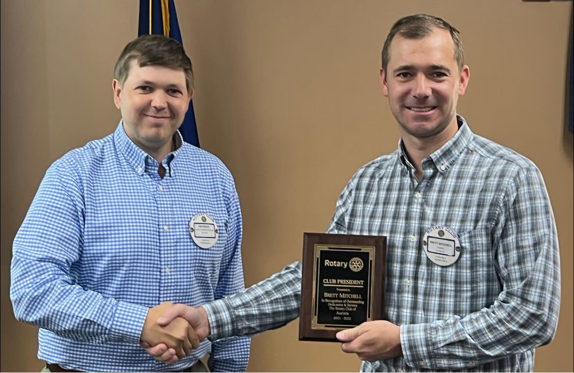 Brett Mitchell receives a plaque for his service as the 2022-2023 Club ...