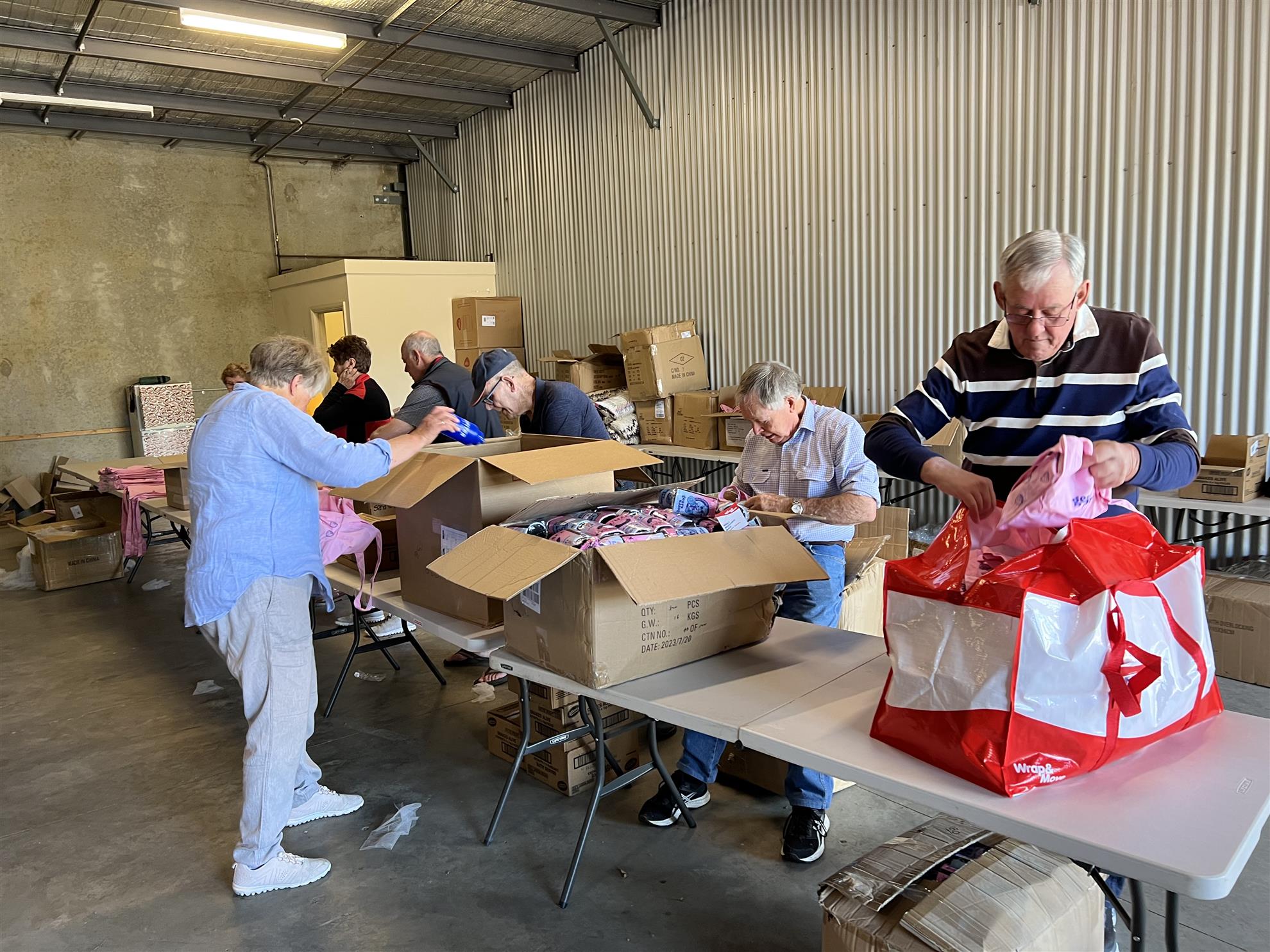 The Satchel Packing Crew | Rotary Club of Wollundry