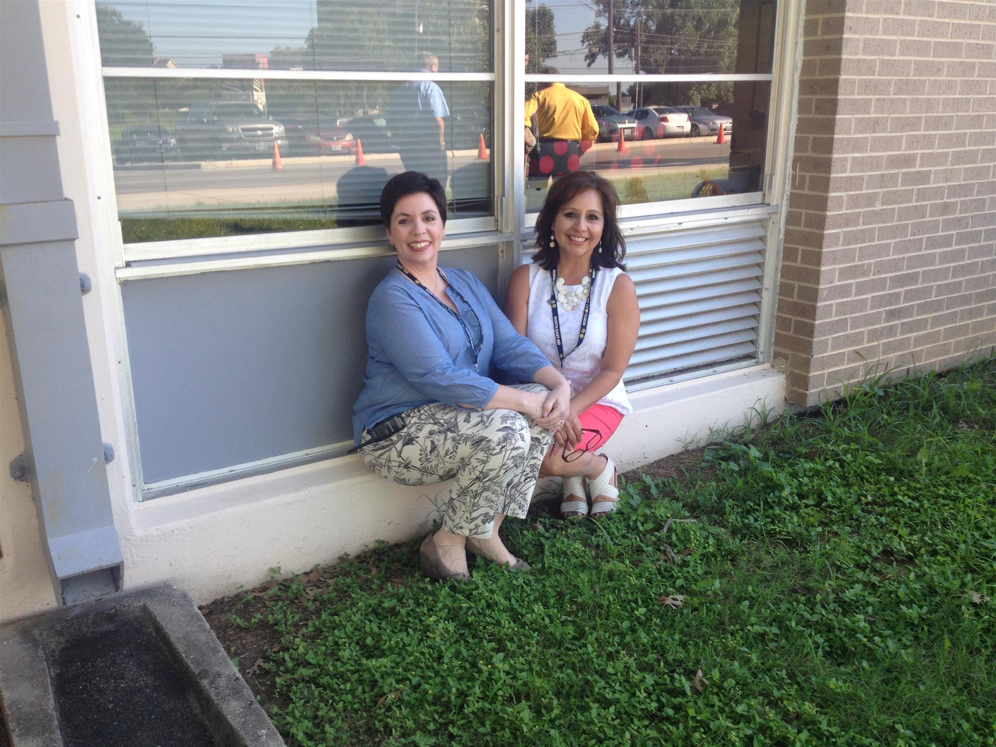 NCRClub presents yard furniture to Jackson-Keller Elementary | Rotary ...