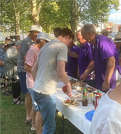 Fun at the Munro's | Rotary Club of Leeton