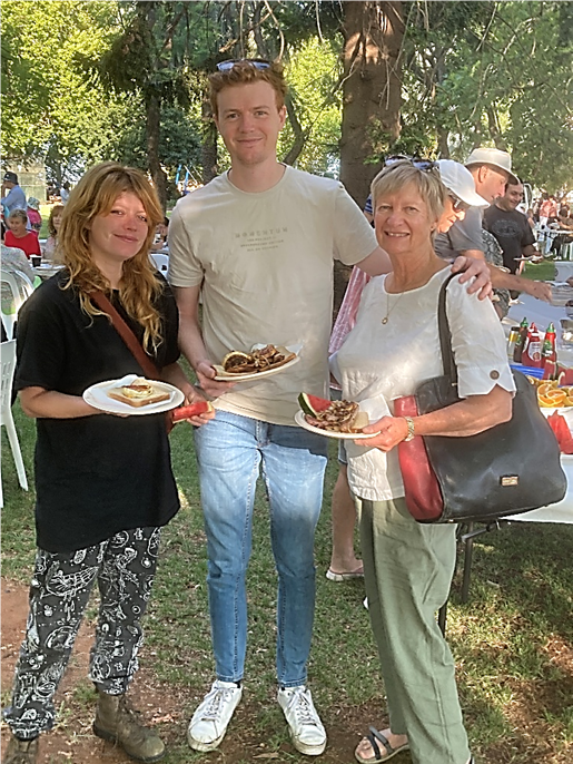 Fun at the Munro's | Rotary Club of Leeton