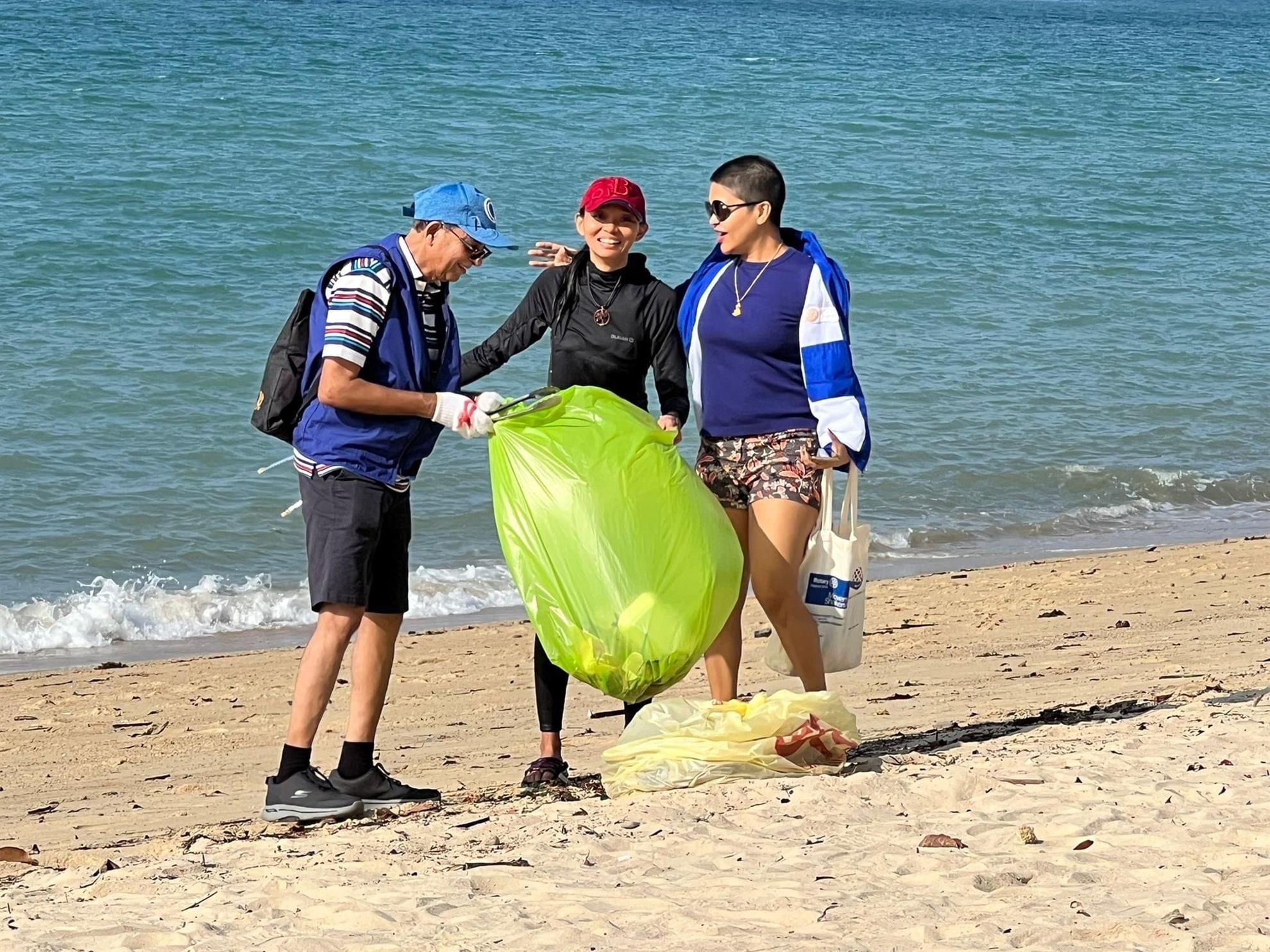 RCMC led ECP clean up | Rotary Club of Marina City
