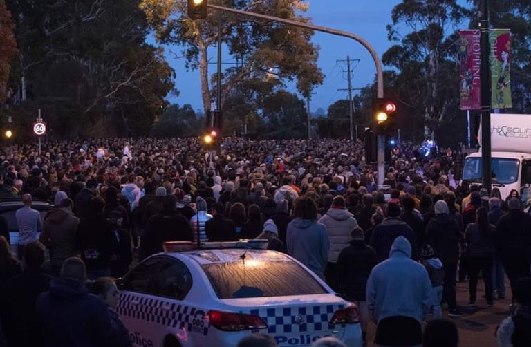 Dawn Service Photos | Rotary Club of Eltham