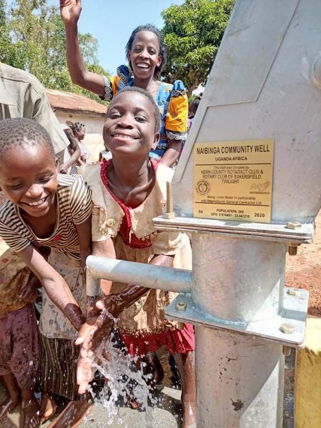 Rotaract – Rotary Funded Uganda New Water Source Community Project ...