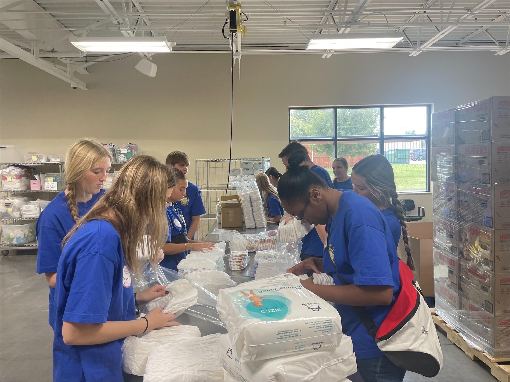 Midwest City Rotary Students & Interact Community Service | District 5750