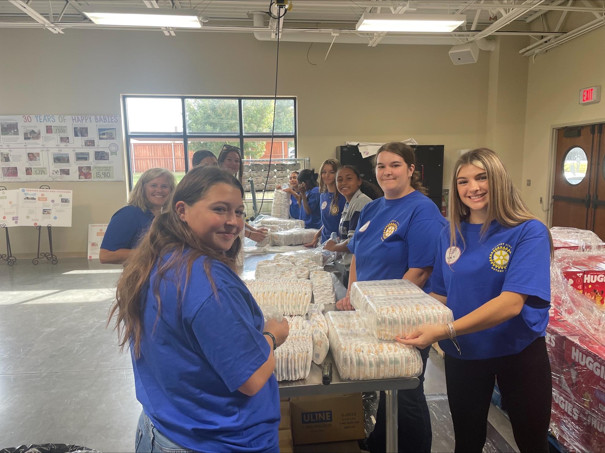 Midwest City Rotary Students & Interact Community Service | District 5750