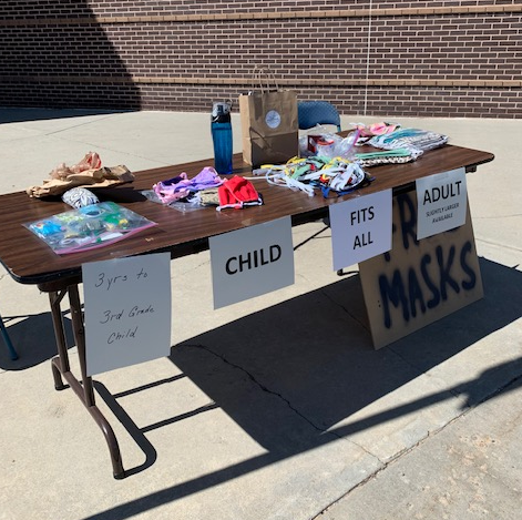 Mead Makes & Gives Away Masks | District 5450