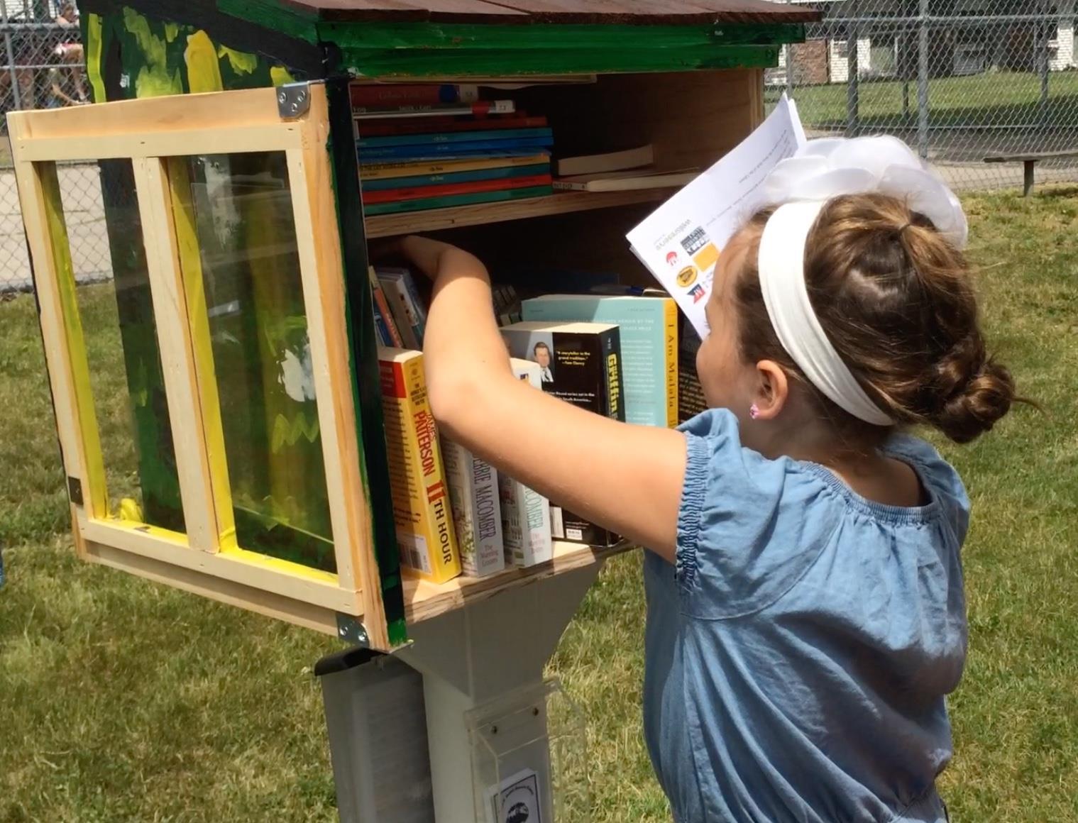 Little Free Libraries | District 7780