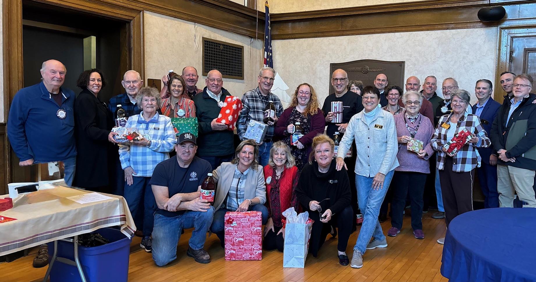 Melrose Holiday Giving | District 7930