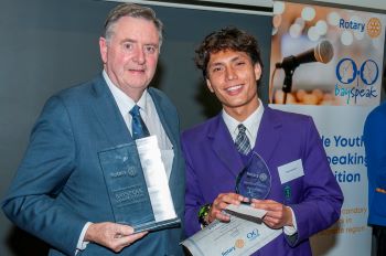 Bayspeak Finalists Impress in ‘Fabulous Competition’ | District 9800